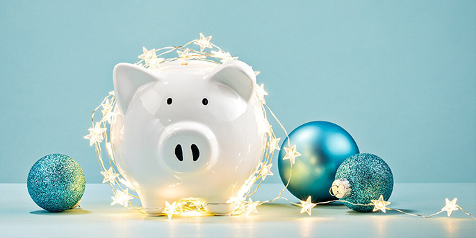 6 Holiday Budgeting Tips | Keep Your Holiday Spend In Check